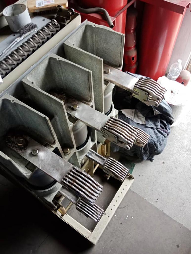 Transformer Busbar Modification & Insulation - Electrical & Engineering ...